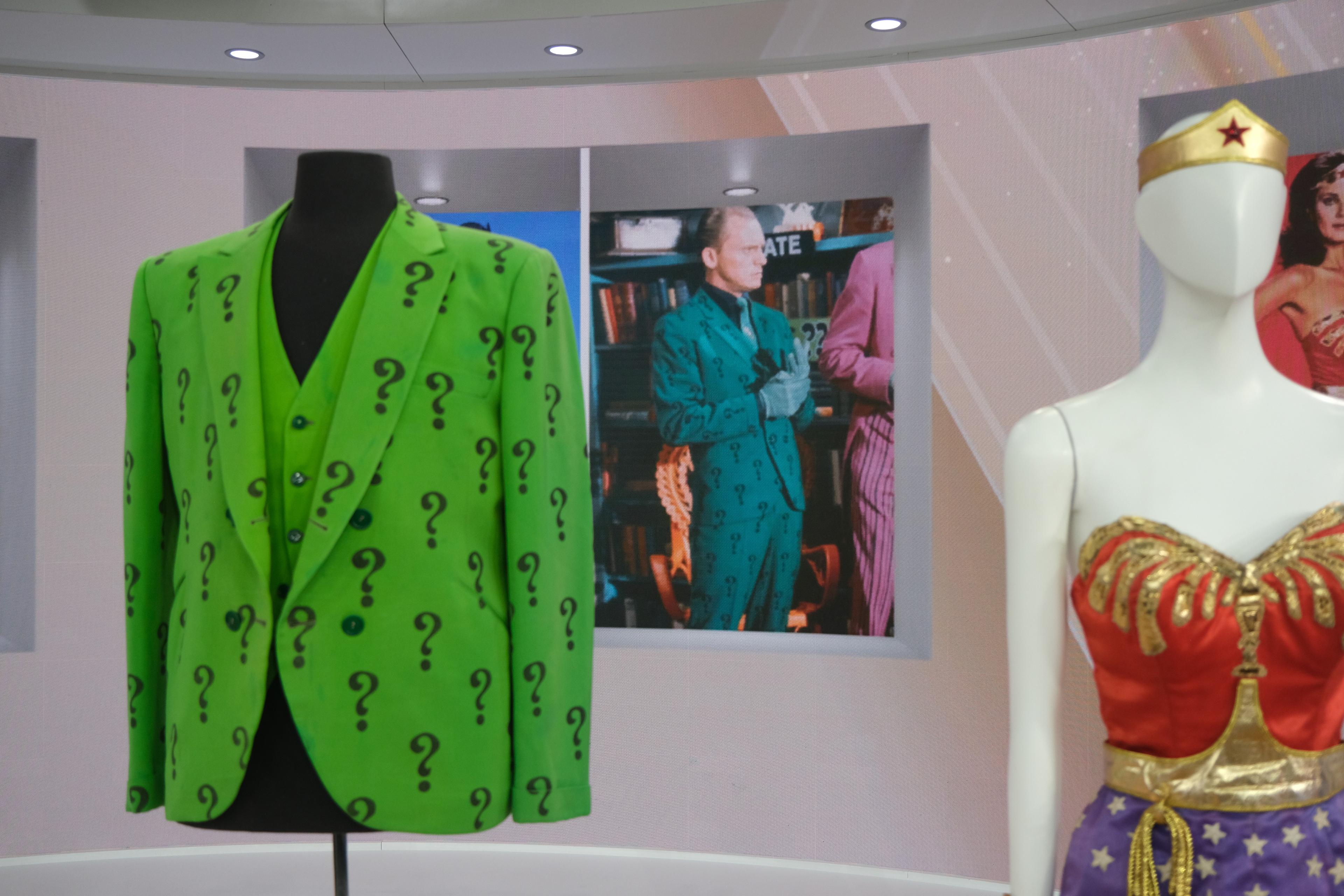 Julien's Auctions Highlights Iconic NYC TV History on 'TODAY'