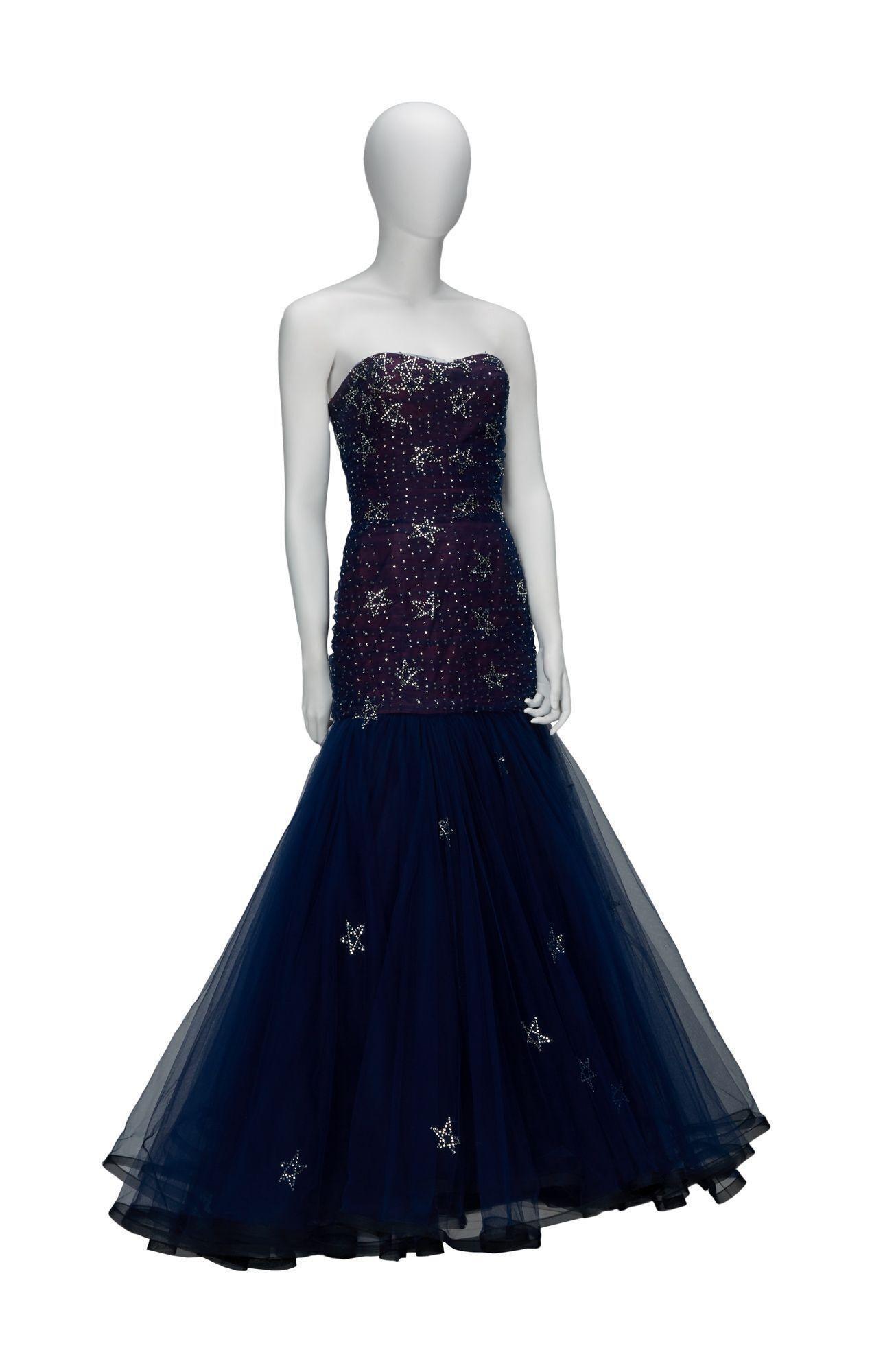 Queen Elizabeth II at 100: The Royal Collectibles Market Has Never Been ...
